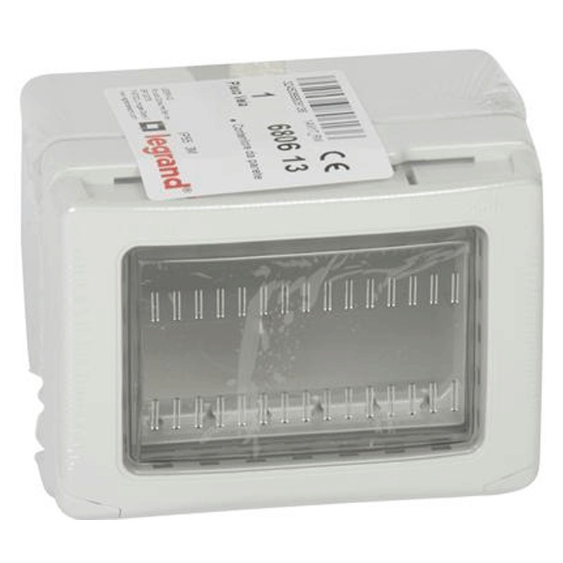 Legrand wall-mounted housing 3 modules with cover IP55 680613
