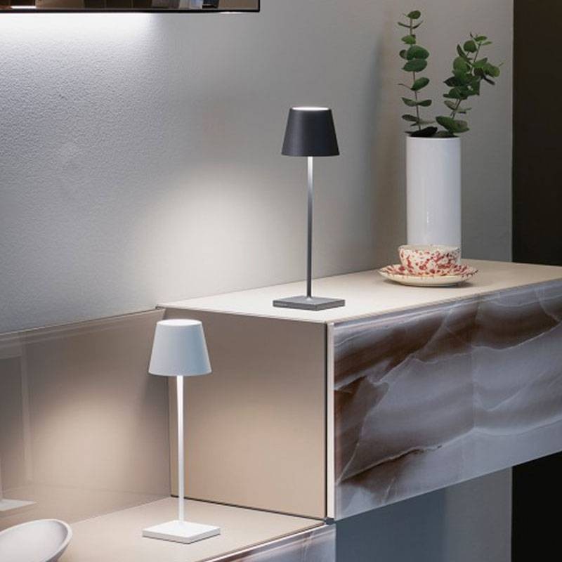 Lampe de table rechargeable Ailati Poldina Pro 2.2W vert sauge LD0340G3