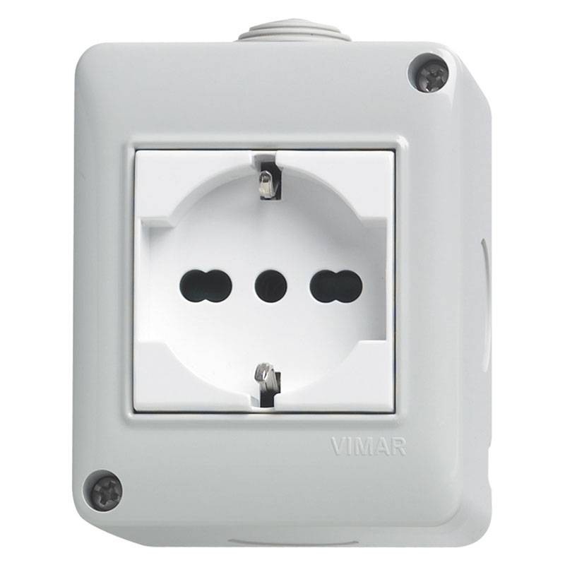 Vimar Plana Hydrobox IP40 with 2P+E 16A socket 14802.U