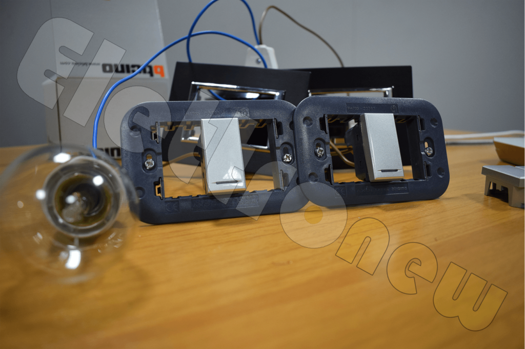 Multiway switch: Control the lights from two locations